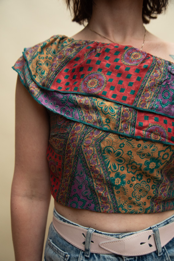 Sari top M - Hindi & Bindi